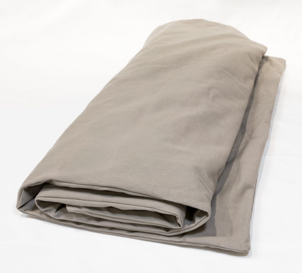 Pasunkinta antklodė 100x140cm., apie 4,5kg. - Kaip pasiklosi...